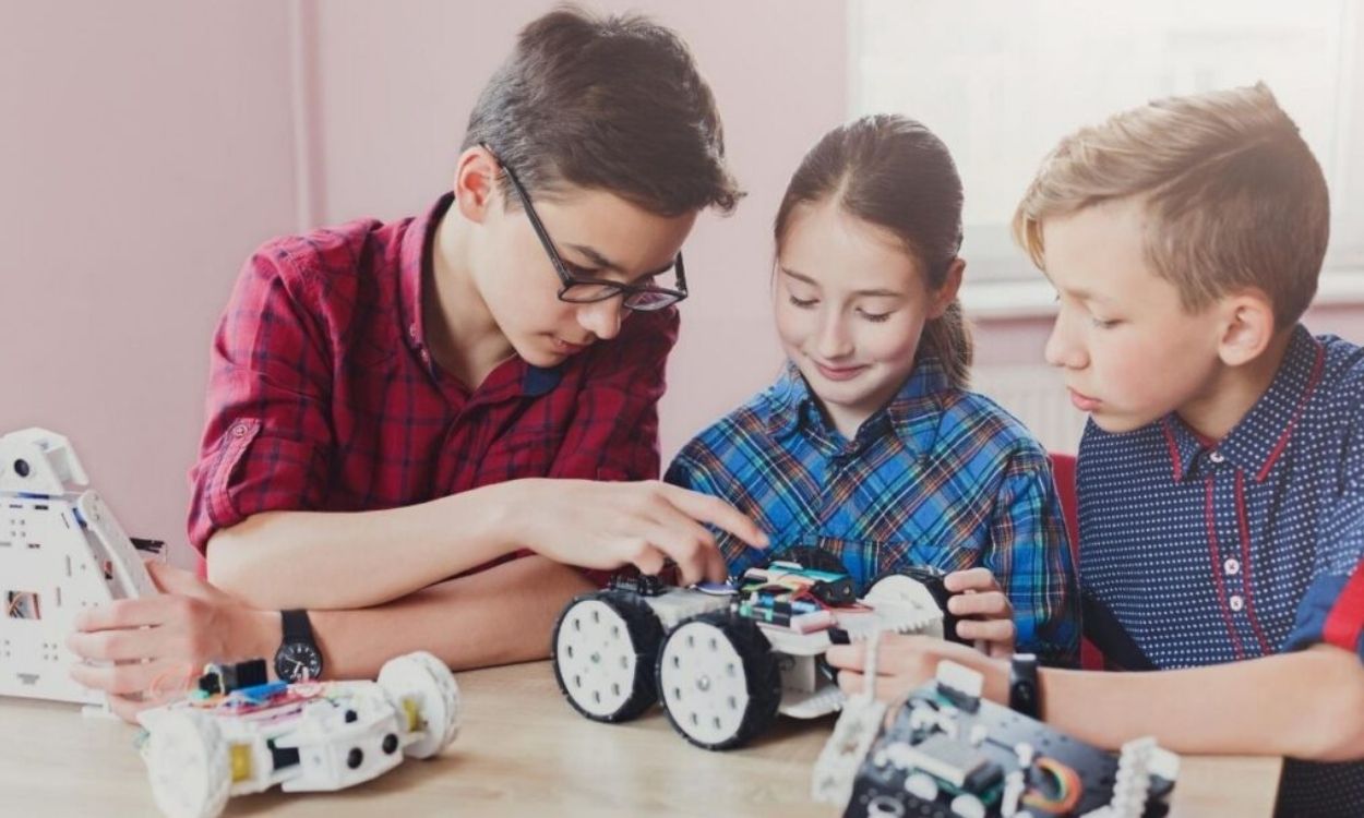 7 Best Robots to Build | 2022 Review by The Moneywise Teacher