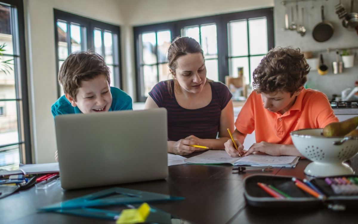 How Do Homeschoolers Get Into College? - The Moneywise Teacher