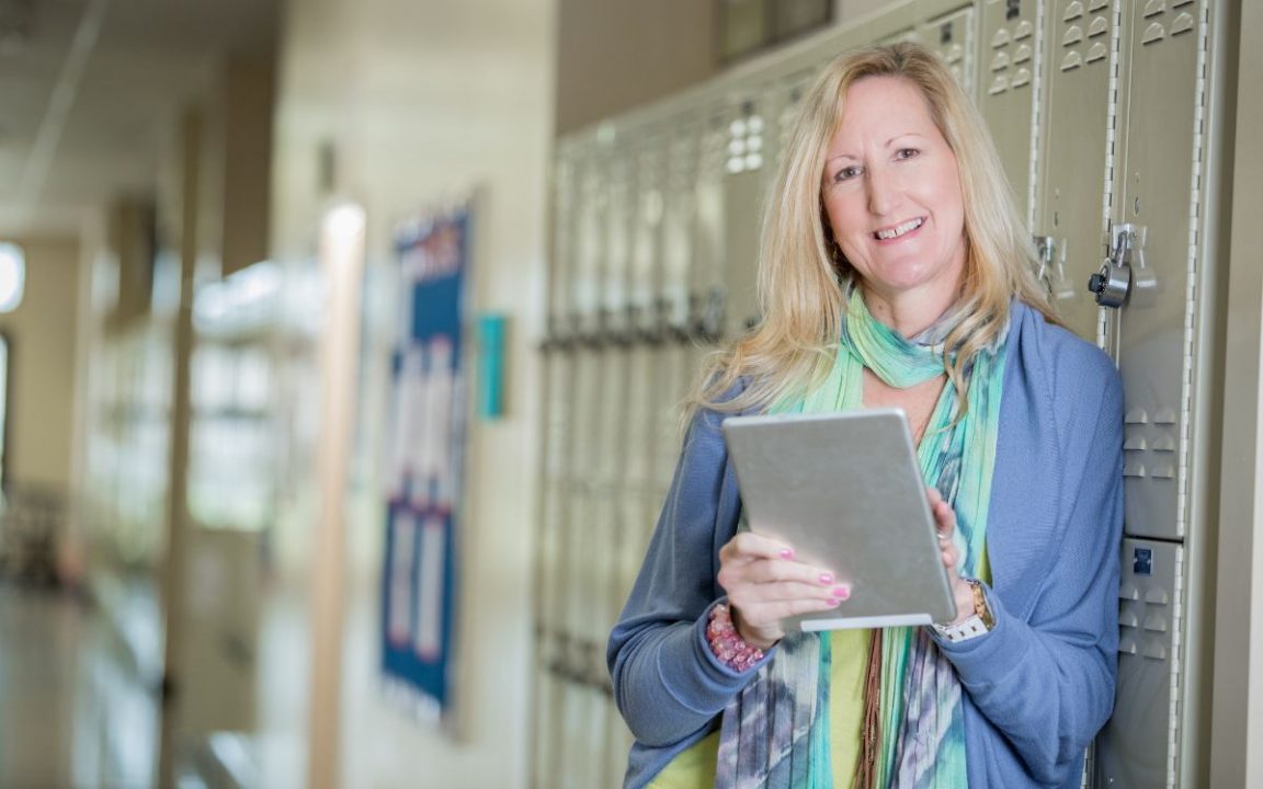 What Are the Pros and Cons of Teaching at a Charter School?